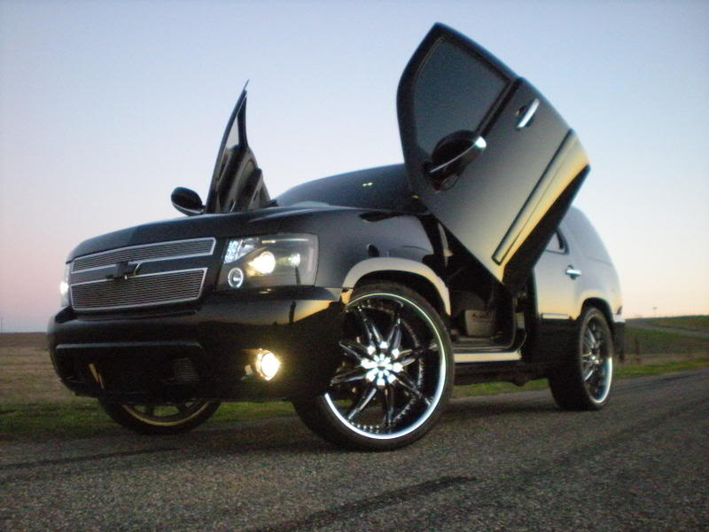 Ламбо двери ULD tuning Bolt ON на Chevrolet Tahoe