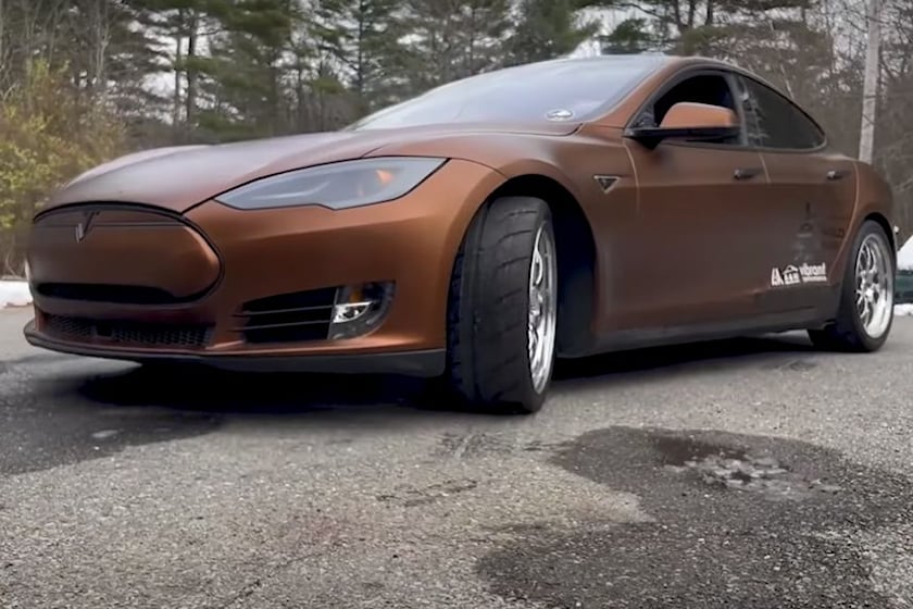 Проект Tesla Model S V8 - «Ice-T» от Rich Rebuilds