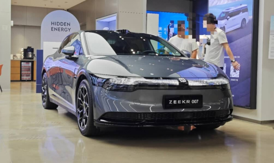 Zeekr 007 начального уровня замечен в Китае